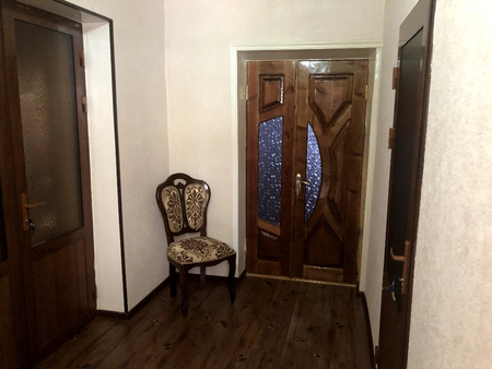 Продаётся дом, Продаётся дом
