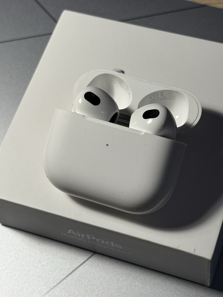 Apple AirPods 3, в отличном состоянии