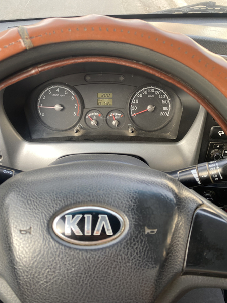 Kia bongo 3  2013