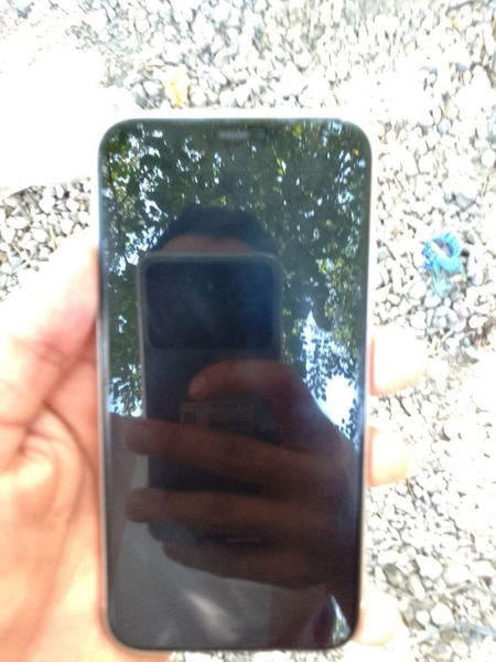 iphone 11 apple telefoni sotiladi srochno