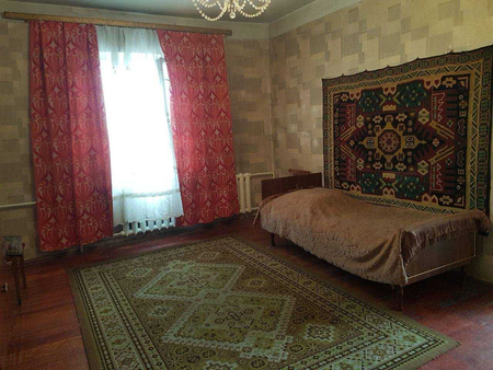 Ул Бабура 2-х комн, Аэропорт, улучшенная. 60м2