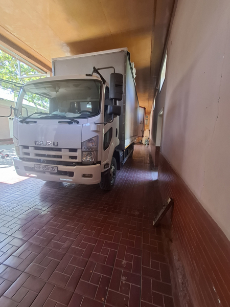 Isuzu senji 10 tonna