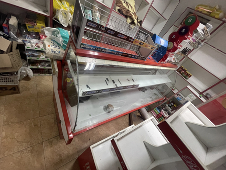 Продается витрина  и холодильник