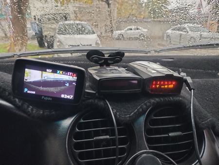 Радар-детектор sotiladi xammasiga 500ming