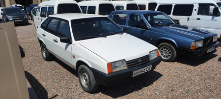 Vaz 2109 sotiladi
