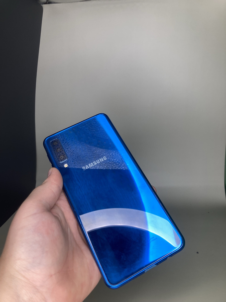 Samsung a7 64gb holati ideal