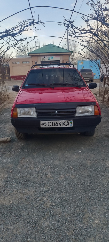 Lada 2109 satiladi