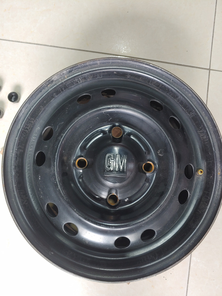 Matiz Damas va Laboga R13 orta qora kalpak zashitka.