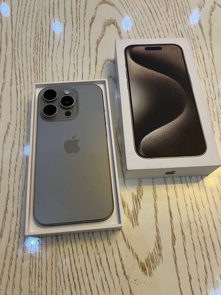 iPhone 15 Pro 256GB HX/A