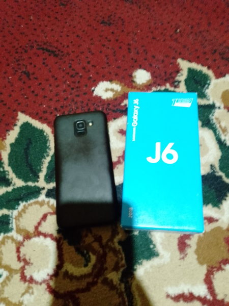 Samsung j6 2018 .