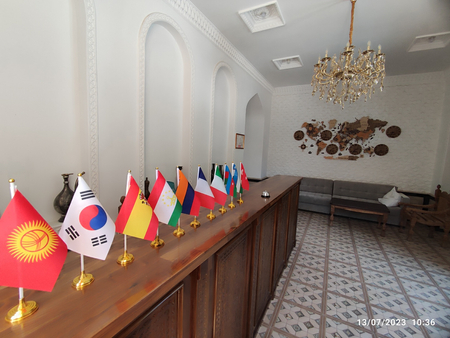 Munis Hotel  Labi hovuz
