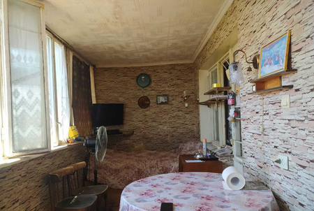 Продам 4-х комнатную в М-Улугбекском районе.метро БИЙ (М.Горького)