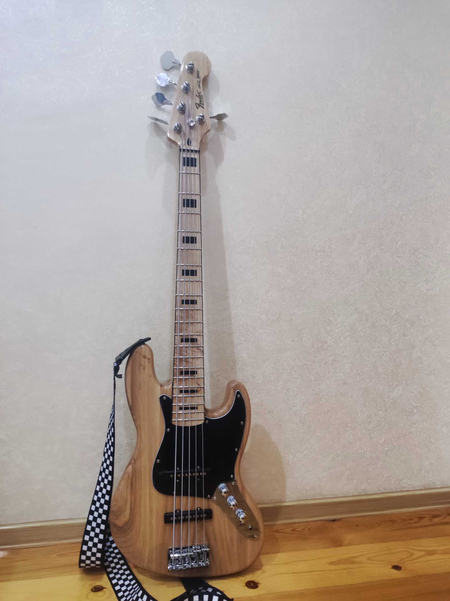 Fender Jazz bass бас гитара