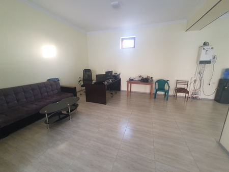 Magazin sotiladi 170 m² + podval
