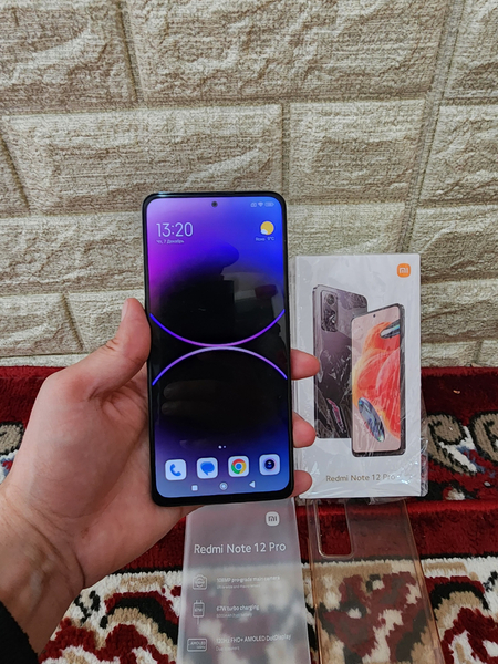Srochno Redmi Note 12Pro 256/8g sotiladi
