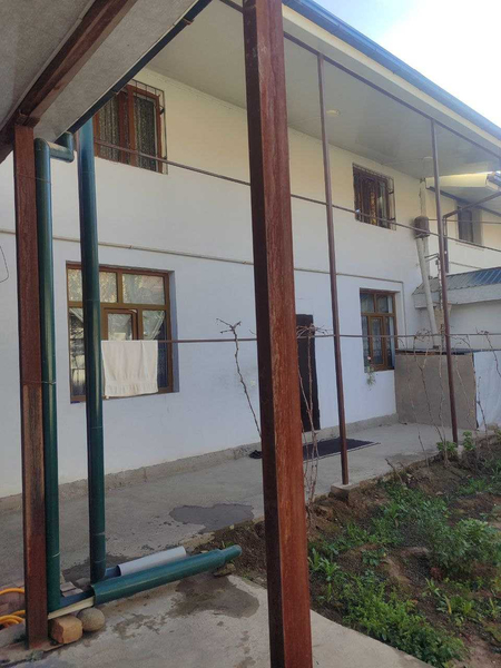 Uchastka Sotiladi  srochna
