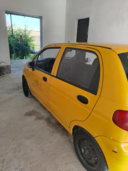 Matiz sariq rangli. Metan gaz qoyilgan.