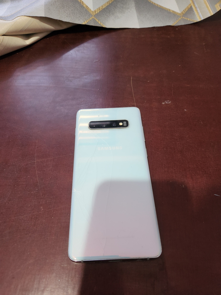 Samsung S10+ sotiladi