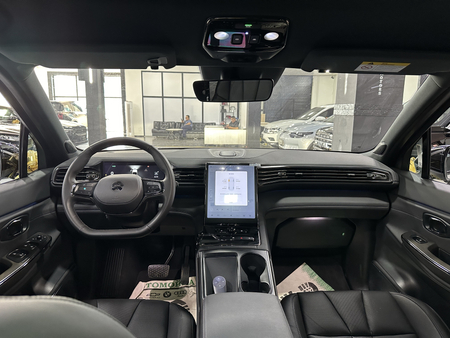 NIO ES8 Автомобиль можно обменять на дом.