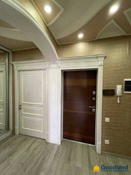 Продается 3 ком. квартира в Юнусабадском р-не 4 кв!  (J 1480)