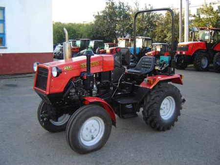 Traktor Belarus 311 yangi penyasiz bolib tolashga beriladi