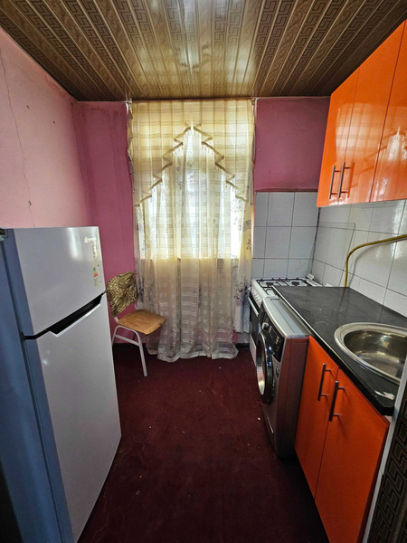 2 xonali 60m² 4-qavat sotiladi.