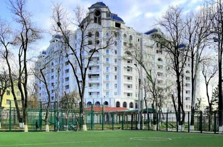 Срочно продается новая 4 КОМ квартира на Новомосковском