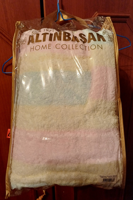 Продаётся махровый банный халат новый