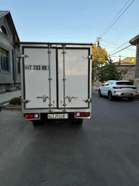 Hyundai yuk mashinasi