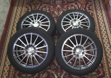 Diska balon 185-55 R15 sparkdan yechilgan holati yaxshi butun