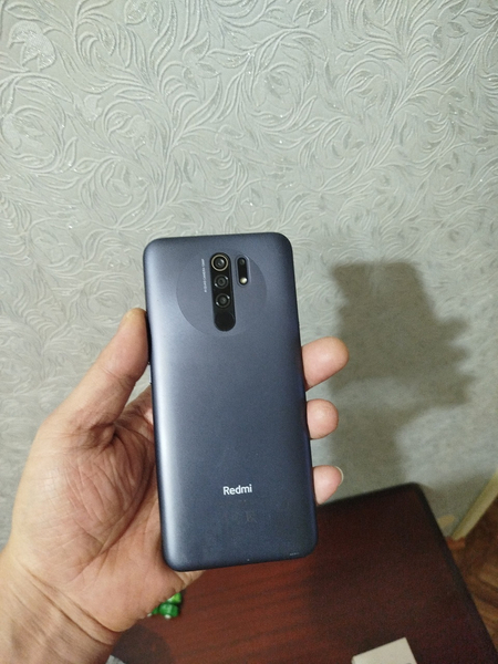 Продам срочно Redmi 9