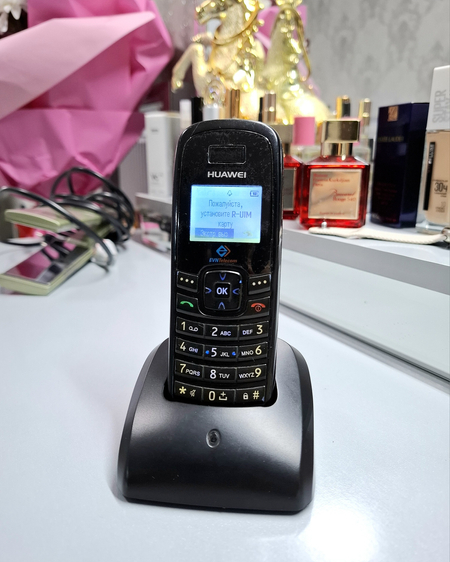 Huawei CDMA в хорошем рабочем состоянии полный комплект