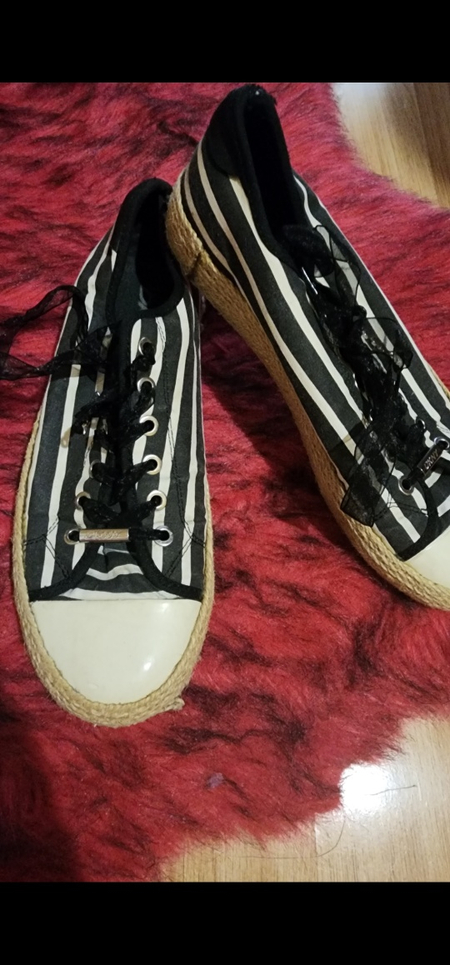 Кеды DKNY 40 рр состояние отличное