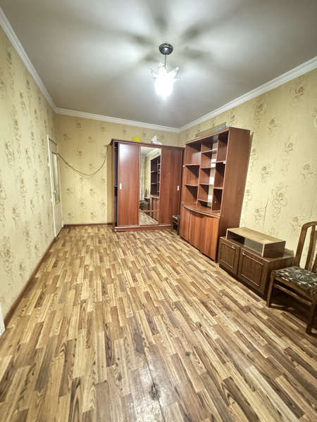 Продаётся 1 комнатная,до метро Чиланзар 5 минут пешком