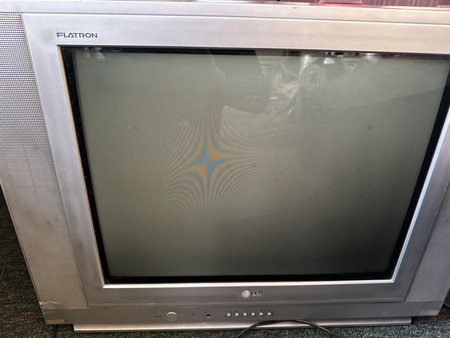 Televizor sony digital va lg flatron sotiladi kelishamza