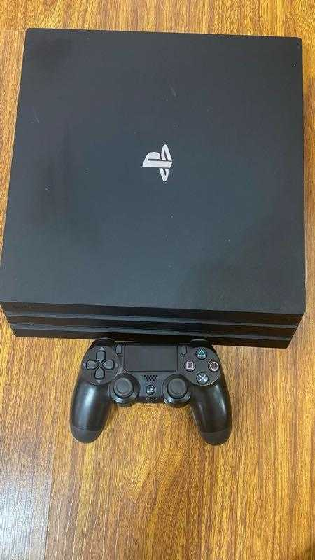 PlayStation 4 Pro 1TB 4K полный оригинальный комплект, идеал!