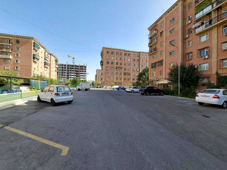 Продается квартира 2/7/7 Массив Янгихаёт-7а