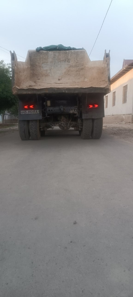 Kamaz samosval sotiladi
