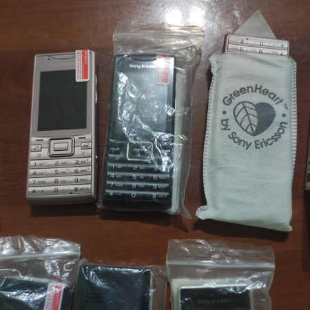 Sony Ericsson, j10 I.yangi va rabochiy