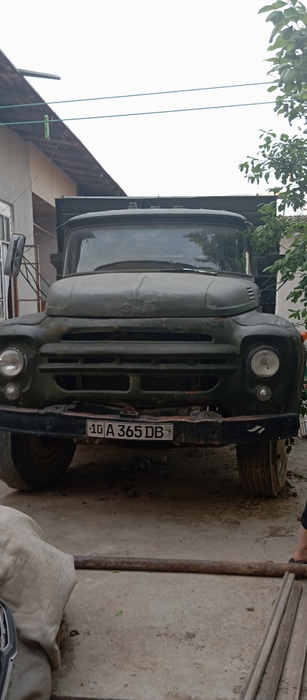 Zil samasval kvadrasikl 1988 yil gazi bor 4 ta 6500 $