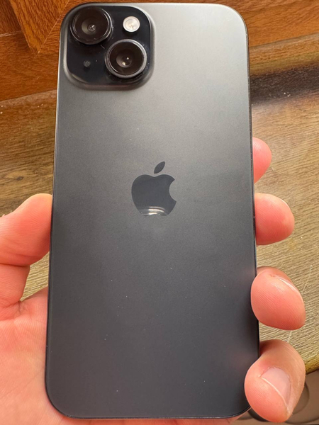 Продается телефон Iphone 15