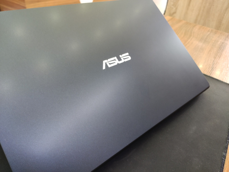 Ноутбук ASUS star black