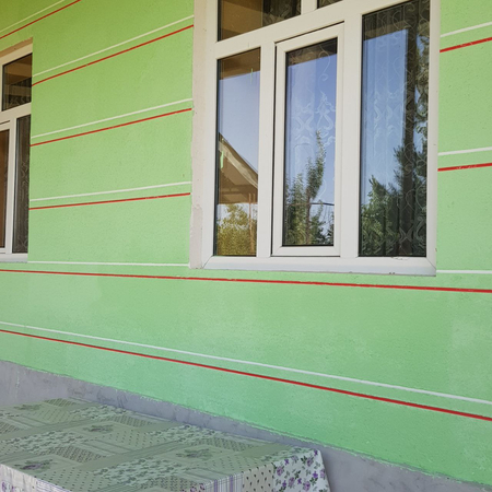 Uy sotiladi parkentda