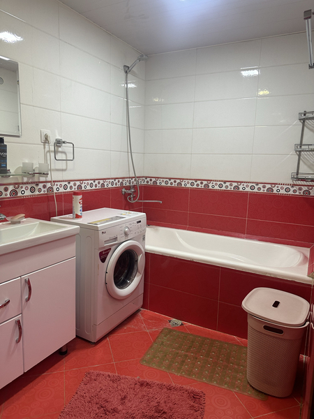 Продаётся квартира 3 ком, 4 этаж