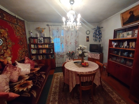 Продается 3 дом в Яшнабадском районе,  3,6- сотки, есть вьезд.