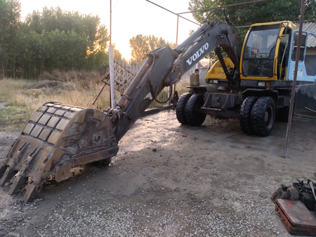Ekskavator Samsung sotiladi Volvo qilingan oltitali motor