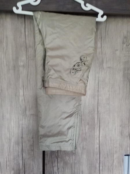 Продаю брюки женские атласные