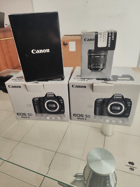 Canon Mark2  5D  sotiladi