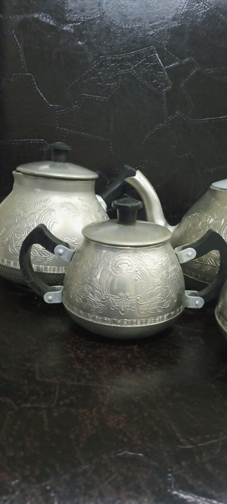 Металлический чайный сервиз,4 предмета.Вилки детские.