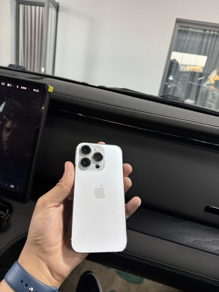 Iphone 14 pro silver